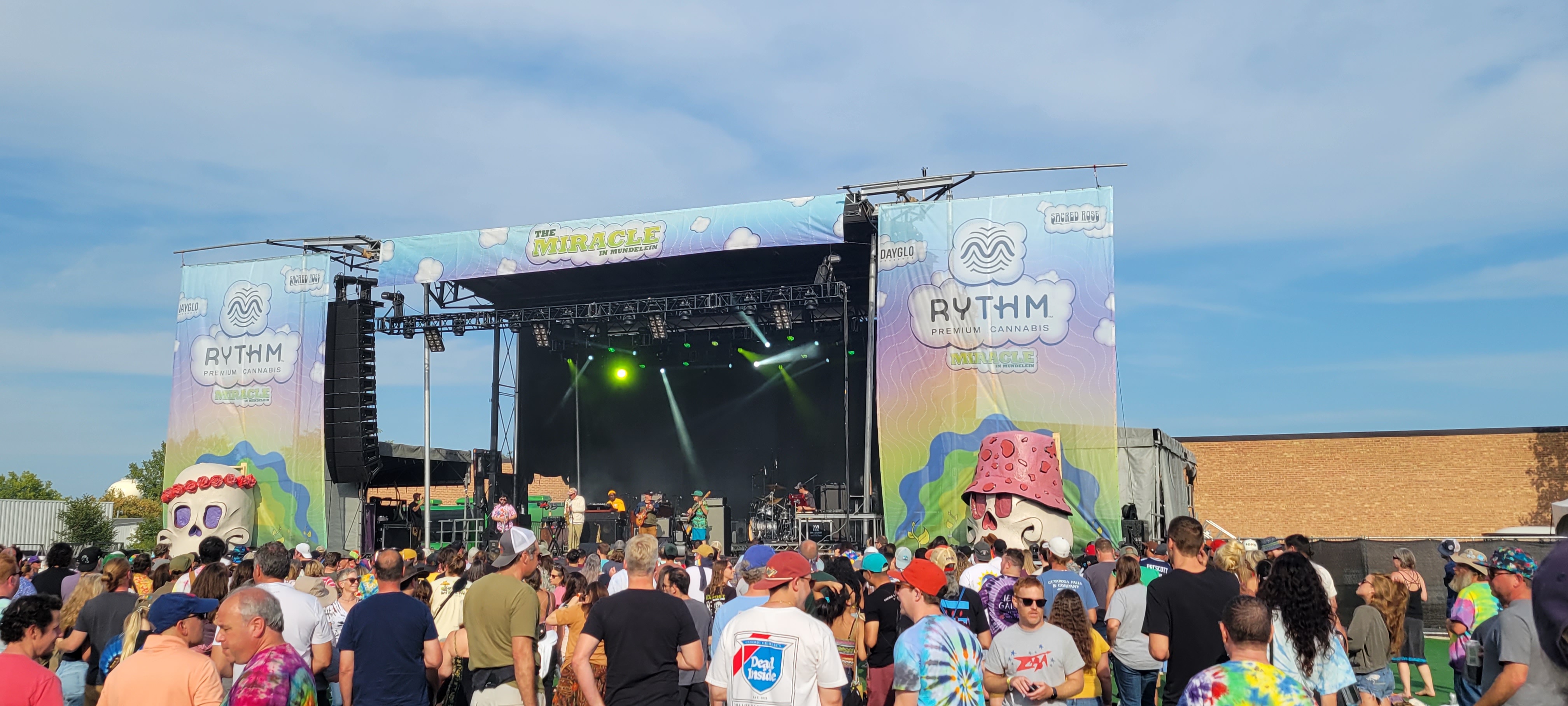 Music Fans Go All IN and Find A Miracle In Mundelein | Slide and Banjo